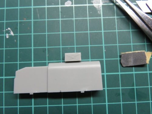 フラックワーゲンの高射砲「8.8cm Flak41」を組み立ててます