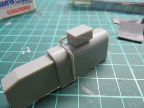 フラックワーゲンの高射砲「8.8cm Flak41」を組み立ててます