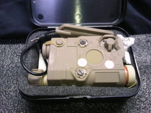 「AN/PEQ-15」をM4やM16A4に搭載してみた