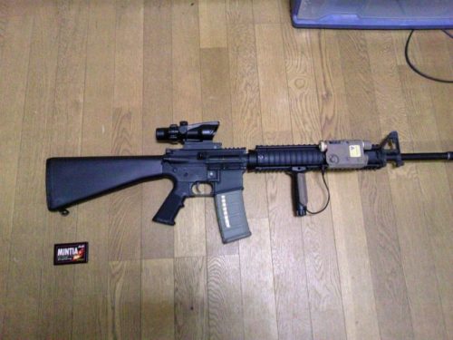 「AN/PEQ-15」をM4やM16A4に搭載してみた